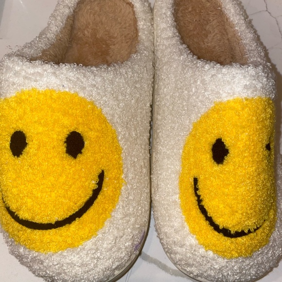 Shoes | Smiley Face Slippers | Poshmark